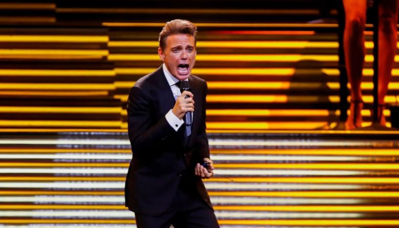 Hablan de dobles, pero no juega al básquet: Luis Miguel está en la ...